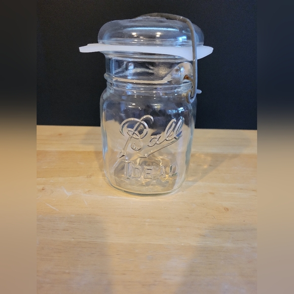 Ball | Kitchen | Vintage Ball Ideal Round Pint Jar | Poshmark